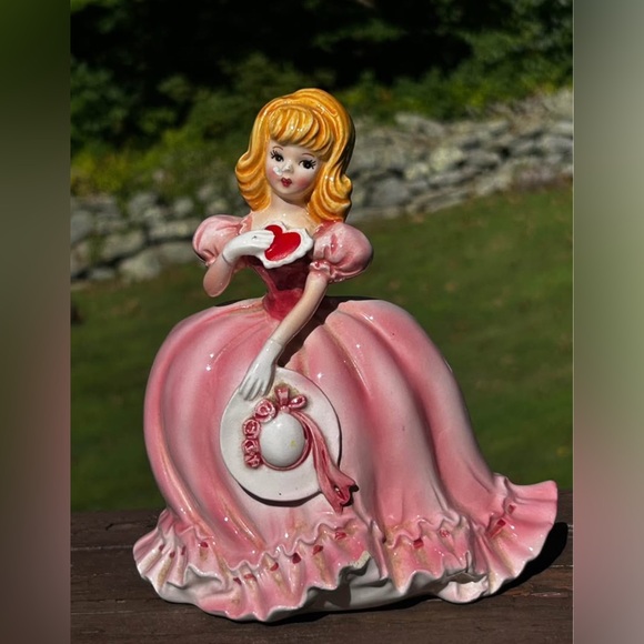 Lefton | Accents | Vintage Lefton Valentine Lady Ceramic Planter 4548 ...